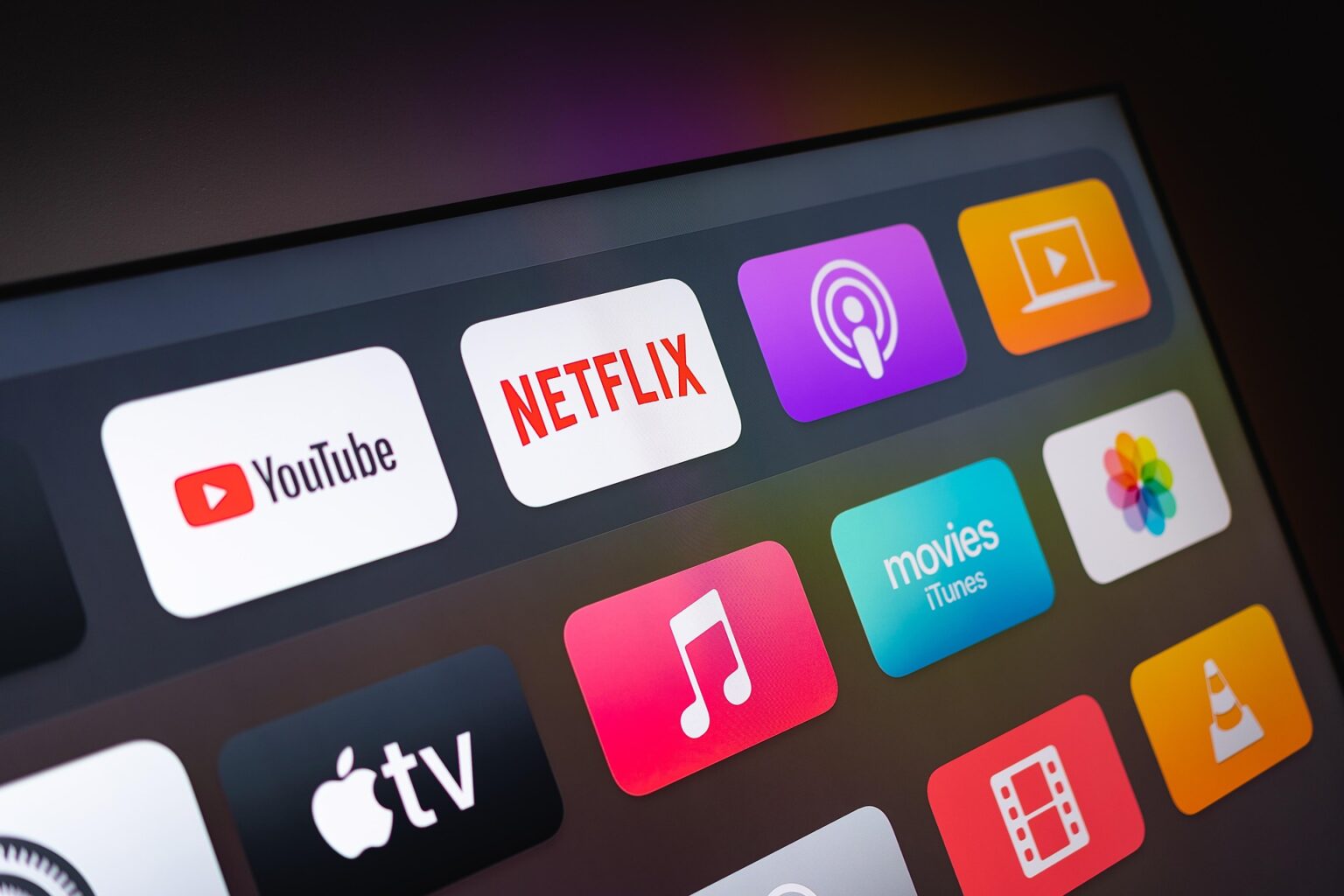 Fernsehen kostenlos: Beste 9 Tipps für Live TV im Internet
